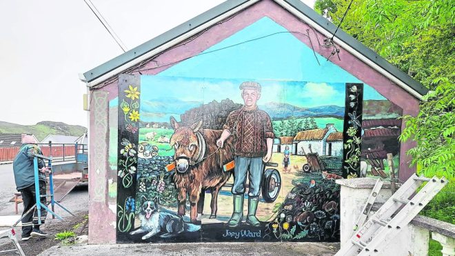 Beautiful new mural is unveiled in village of Doochary - Donegal News