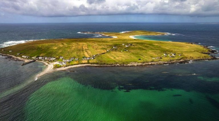 New heavy cargo service confirmed for six Donegal islands - Donegal News